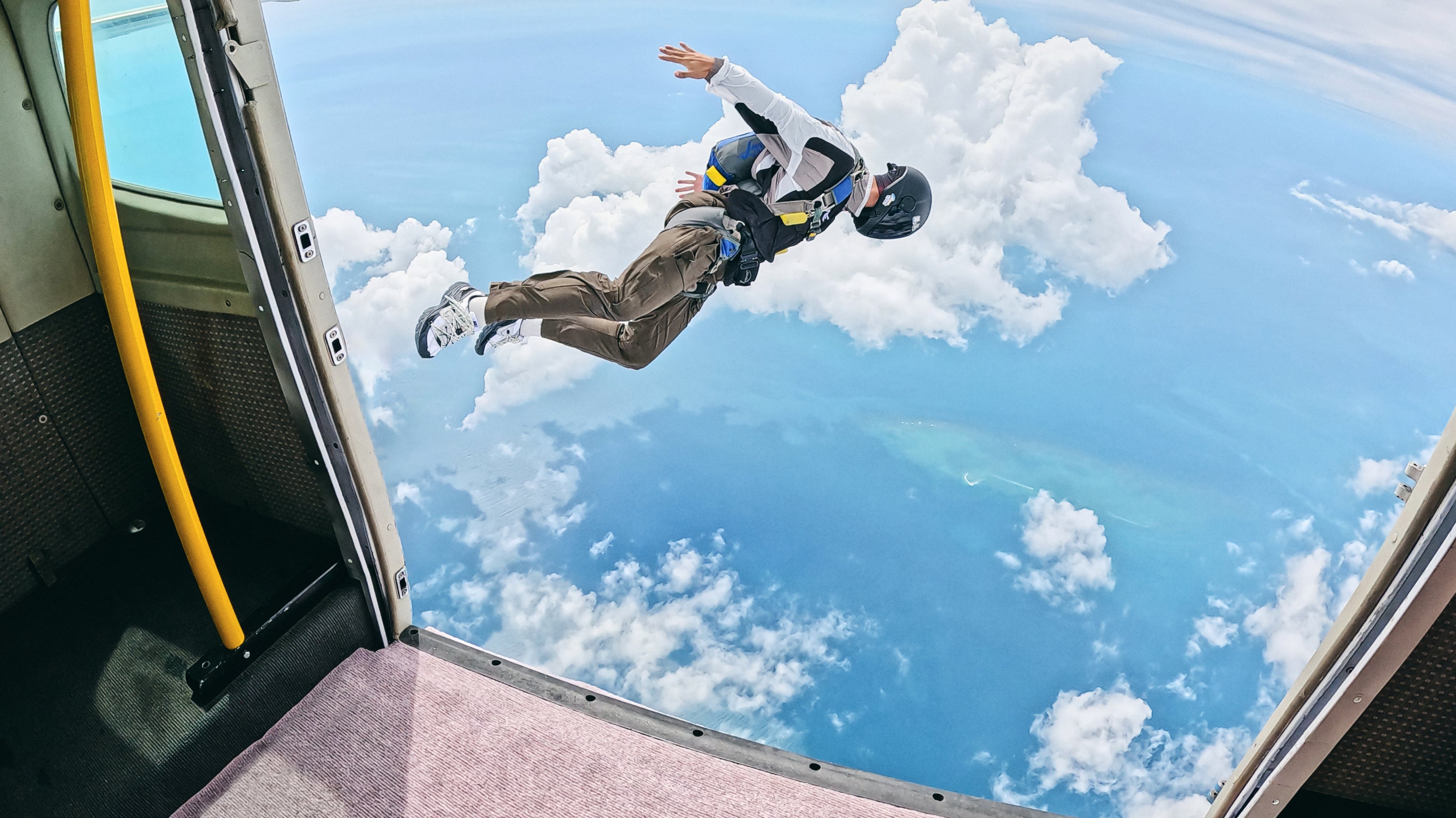 Parachute Club – PANDAPRANK